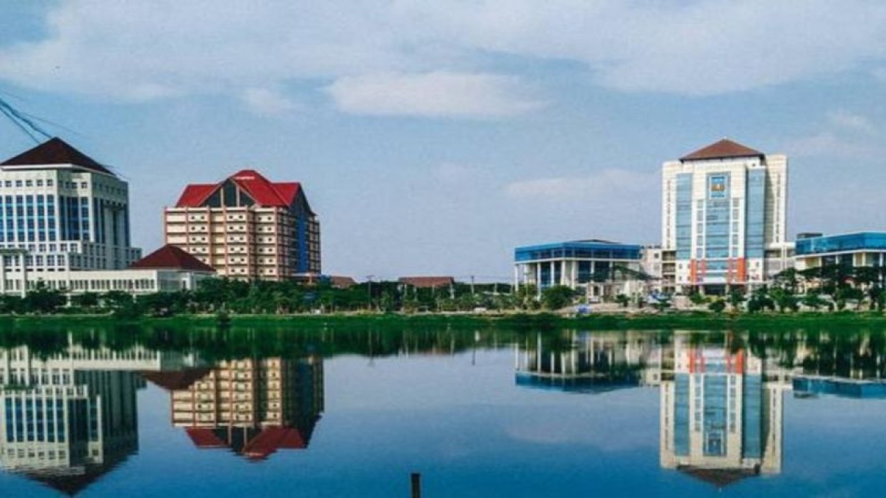 Kampus Universitas Negeri Surabaya (Unesa) Jatim. (FOTO ANTARA/HO-Humas ...